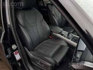 Black BMW X5 2014 in Jurmala, with an engine capacity of 3.00 L and mileage of 263 thousand km for 22950 €, photo 22 on AUTOMOTO.COM.LV
