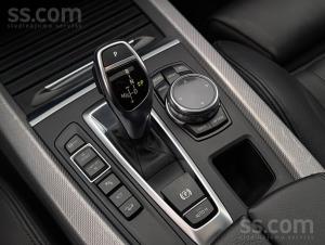 Black BMW X5 2014 in Jurmala, with an engine capacity of 3.00 L and mileage of 263 thousand km for 22950 €, photo 26 on AUTOMOTO.COM.LV