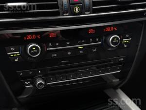 Black BMW X5 2014 in Jurmala, with an engine capacity of 3.00 L and mileage of 263 thousand km for 22950 €, photo 27 on AUTOMOTO.COM.LV