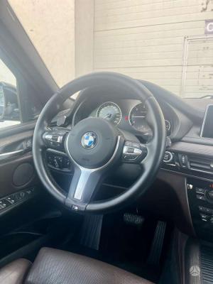 Black BMW X5 2014 in Kaunas, with an engine capacity of 2.00 L and mileage of 289 thousand km for 19999 €, photo 15 on AUTOMOTO.COM.LV