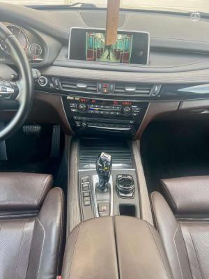 Black BMW X5 2014 in Kaunas, with an engine capacity of 2.00 L and mileage of 289 thousand km for 19999 €, photo 20 on AUTOMOTO.COM.LV