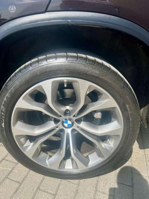 Black BMW X5 2014 in Kaunas, with an engine capacity of 2.00 L and mileage of 289 thousand km for 19999 €, photo 25 on AUTOMOTO.COM.LV