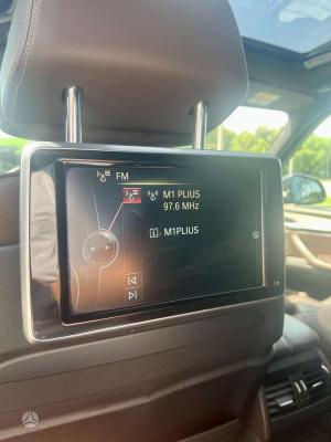 Black BMW X5 2014 in Kaunas, with an engine capacity of 2.00 L and mileage of 289 thousand km for 19999 €, photo 33 on AUTOMOTO.COM.LV