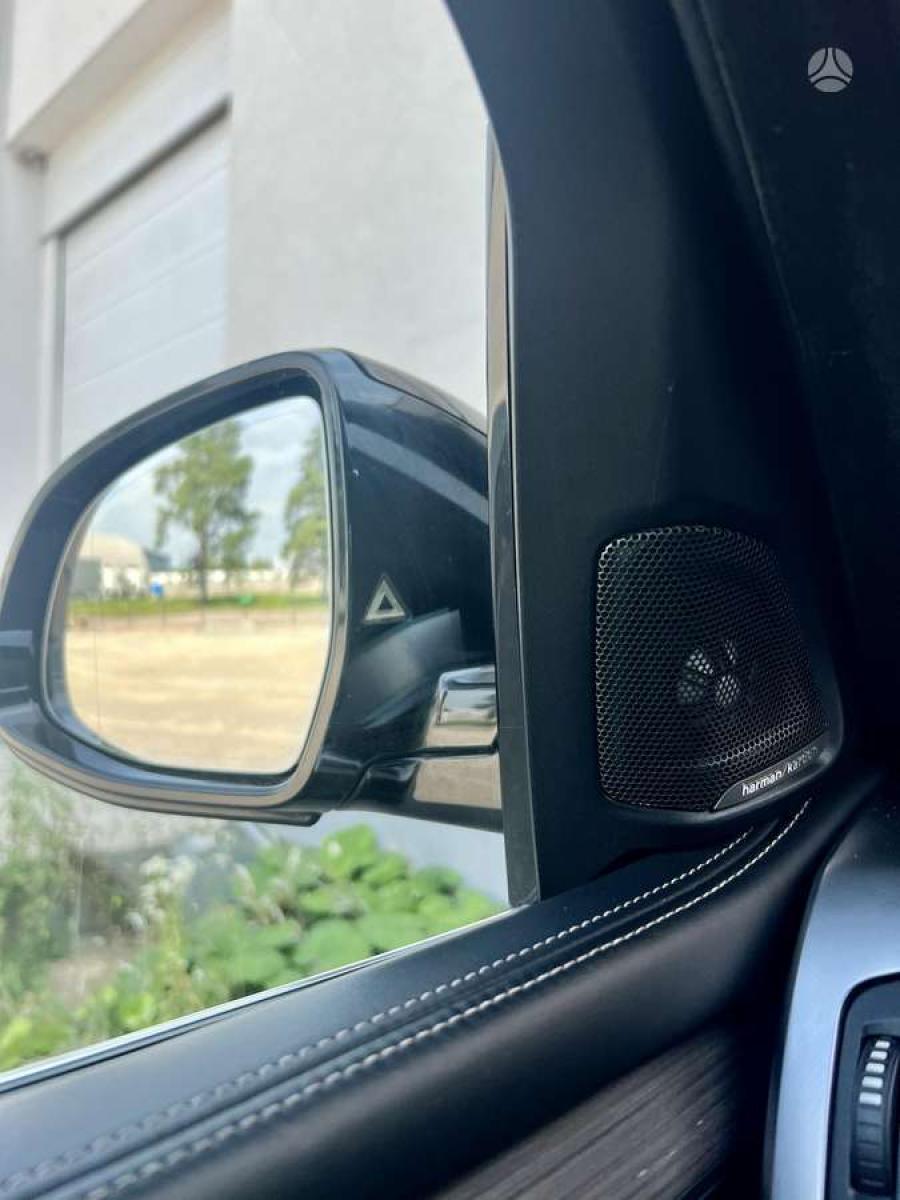 Black BMW X5 2014 in Kaunas, with an engine capacity of 2.00 L and mileage of 289 thousand km for 19999 €, photo 46 on AUTOMOTO.COM.LV