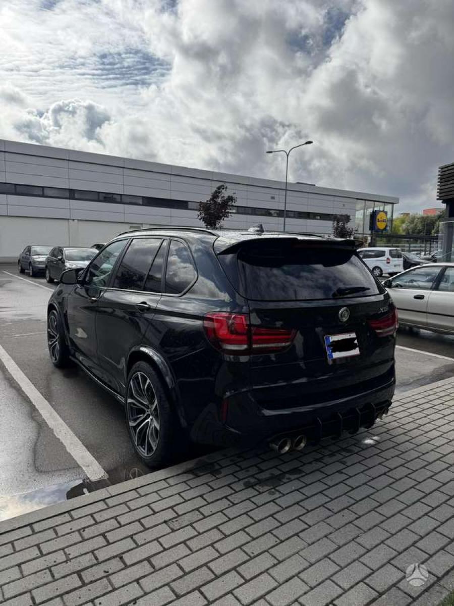 Black BMW X5 2014 in Klaipeda, with an engine capacity of 2.98 L and mileage of 321 thousand km for 16500 €, photo 5 on AUTOMOTO.COM.LV