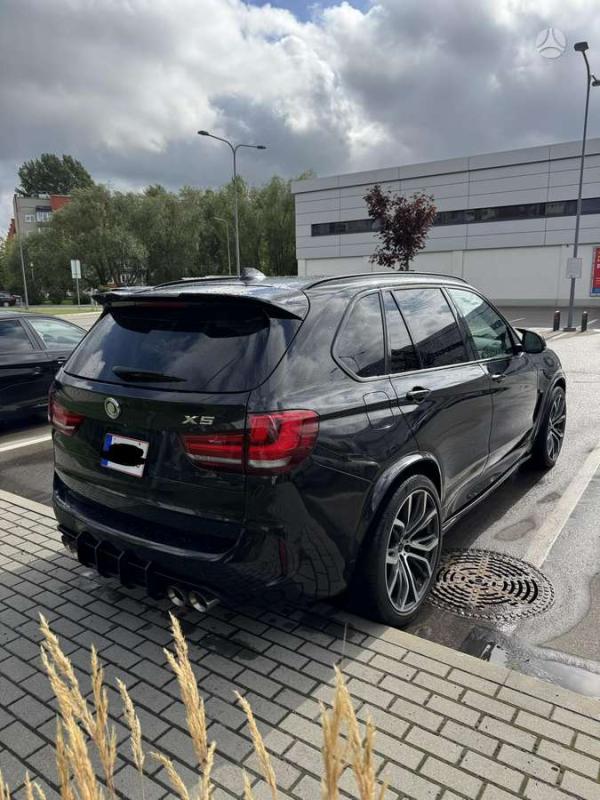 BMW X5 2014 in Klaipeda on AUTOMOTO.COM.LV Black BMW X5 2014 in Klaipeda, with an engine capacity of 2.98 L and mileage of 321 thousand km for 16500 €, photo 6 on AUTOMOTO.COM.LV