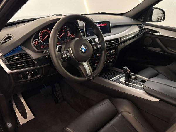 Melns BMW X5 2014 Marijampole, ar dzinēja tilpumu 2.99 L un nobraukumu 253 tūkst. km par 19999 €, foto 3 vietnē AUTOMOTO.COM.LV