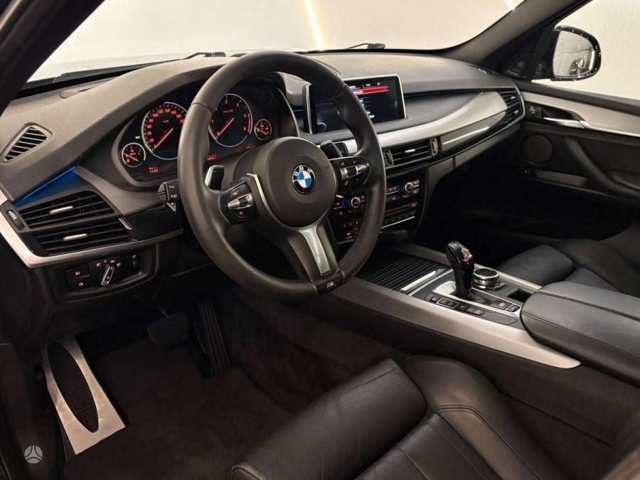 Melns BMW X5 2014 Marijampole, ar dzinēja tilpumu 2.99 L un nobraukumu 253 tūkst. km par 19999 €, foto 3 vietnē AUTOMOTO.COM.LV