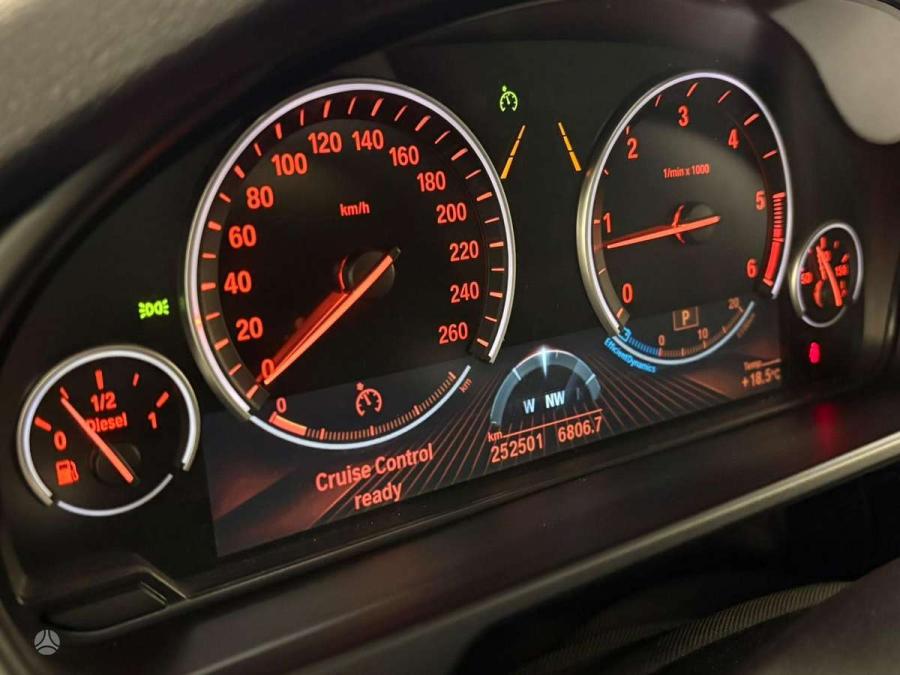 Melns BMW X5 2014 Marijampole, ar dzinēja tilpumu 2.99 L un nobraukumu 253 tūkst. km par 19999 €, foto 10 vietnē AUTOMOTO.COM.LV