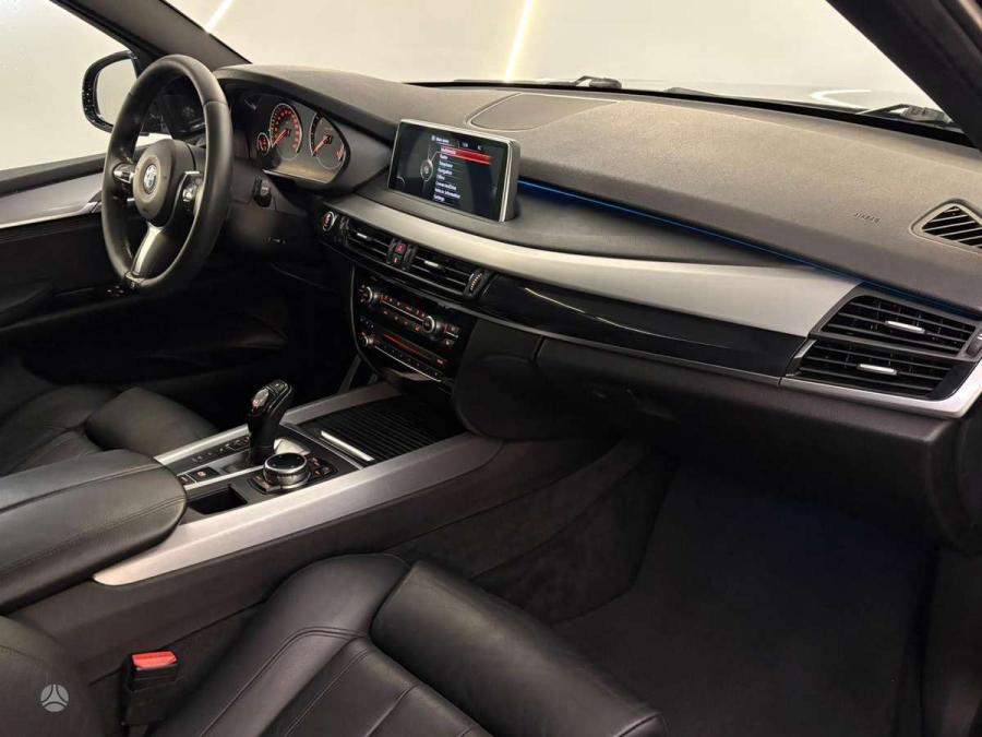 Melns BMW X5 2014 Marijampole, ar dzinēja tilpumu 2.99 L un nobraukumu 253 tūkst. km par 19999 €, foto 17 vietnē AUTOMOTO.COM.LV