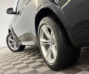Melns BMW X5 2014 Marijampole, ar dzinēja tilpumu 2.99 L un nobraukumu 253 tūkst. km par 19999 €, foto 21 vietnē AUTOMOTO.COM.LV