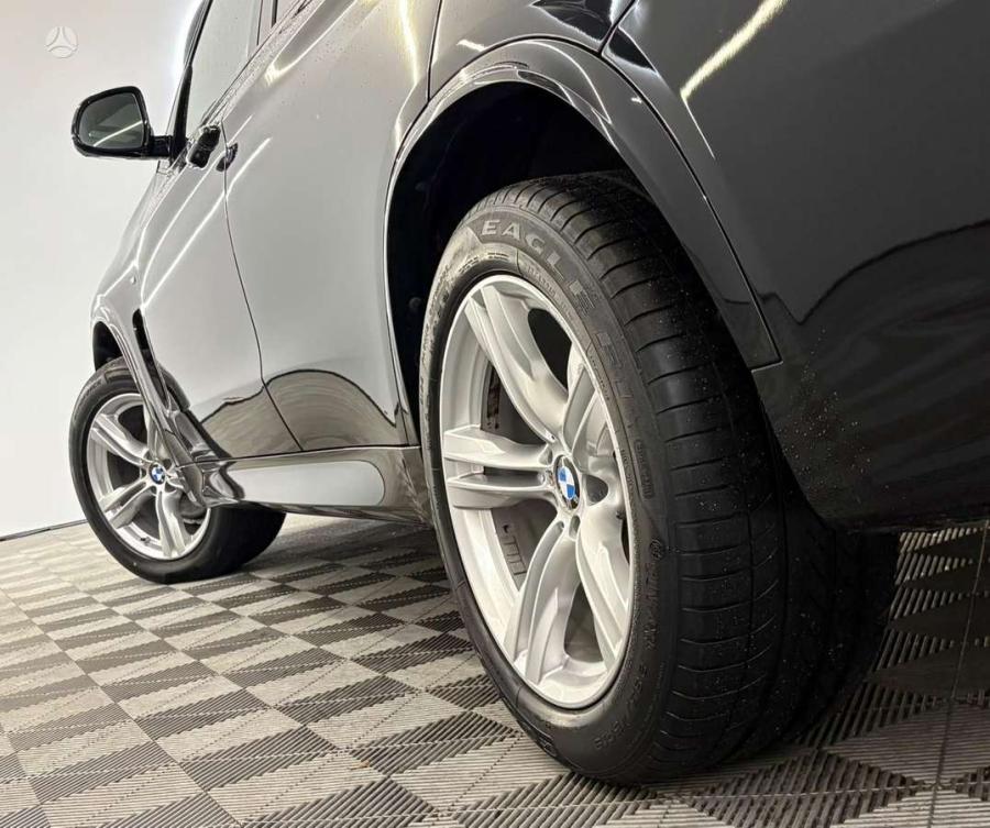 Melns BMW X5 2014 Marijampole, ar dzinēja tilpumu 2.99 L un nobraukumu 253 tūkst. km par 19999 €, foto 21 vietnē AUTOMOTO.COM.LV