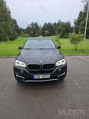 Melns BMW X5 2014 Valmiera, ar dzinēja tilpumu 3.00 L un nobraukumu 240 tūkst. km par 16700 €, foto 1 vietnē AUTOMOTO.COM.LV