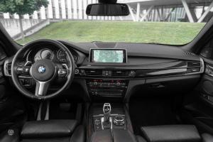 Melns BMW X5 2014 Viļņa, ar dzinēja tilpumu 2.99 L un nobraukumu 240 tūkst. km par 21500 €, foto 18 vietnē AUTOMOTO.COM.LV