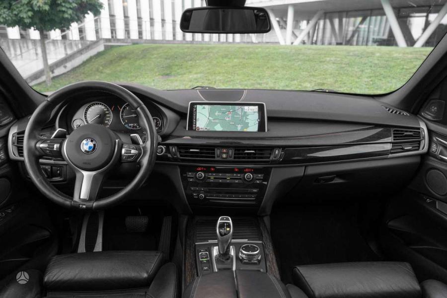 Melns BMW X5 2014 Viļņa, ar dzinēja tilpumu 2.99 L un nobraukumu 240 tūkst. km par 21500 €, foto 18 vietnē AUTOMOTO.COM.LV