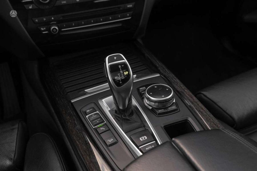 Melns BMW X5 2014 Viļņa, ar dzinēja tilpumu 2.99 L un nobraukumu 240 tūkst. km par 21500 €, foto 20 vietnē AUTOMOTO.COM.LV