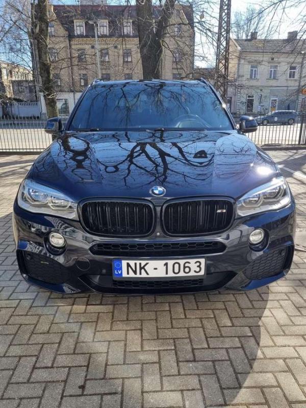 Melns BMW X5 2014 Rīga, ar dzinēja tilpumu 2.99 L un nobraukumu 246 tūkst. km par 22900 €, foto 3 vietnē AUTOMOTO.COM.LV