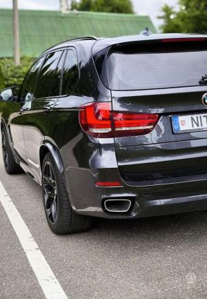 Melns BMW X5 2014 Viļņa, ar dzinēja tilpumu 2.99 L un nobraukumu 227 tūkst. km par 17900 €, foto 10 vietnē AUTOMOTO.COM.LV