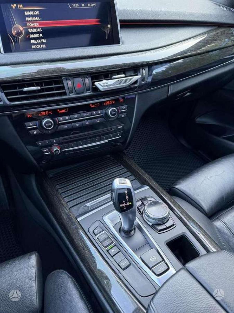 Melns BMW X5 2014 Viļņa, ar dzinēja tilpumu 2.99 L un nobraukumu 227 tūkst. km par 17900 €, foto 21 vietnē AUTOMOTO.COM.LV
