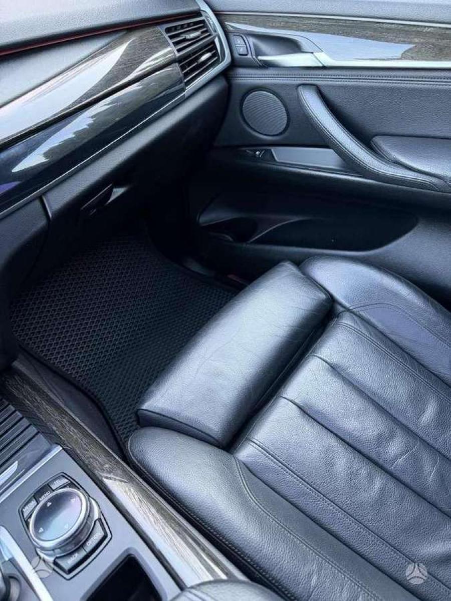 Melns BMW X5 2014 Viļņa, ar dzinēja tilpumu 2.99 L un nobraukumu 227 tūkst. km par 17900 €, foto 31 vietnē AUTOMOTO.COM.LV