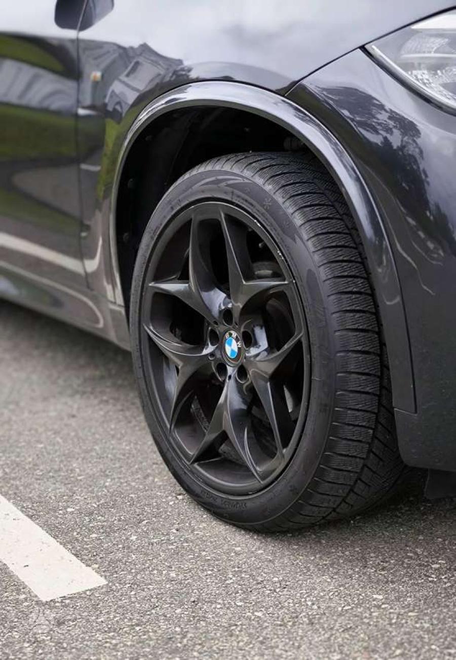 Melns BMW X5 2014 Viļņa, ar dzinēja tilpumu 2.99 L un nobraukumu 227 tūkst. km par 17900 €, foto 34 vietnē AUTOMOTO.COM.LV