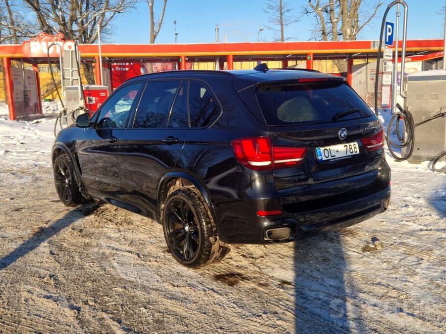 Melns BMW X5 2014 Rīga, ar dzinēja tilpumu 3.00 L un nobraukumu 0 tūkst. km par 16000 €, foto 5 vietnē AUTOMOTO.COM.LV