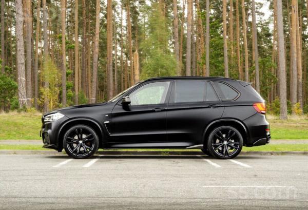 BMW X5 2014 RÄ«ga vietnÄ Melns BMW X5 2014 RÄ«ga, ar dzinÄja tilpumu 3.00 L un nobraukumu 246 tÅ«kst. km par 24290 ā¬, foto 6 vietnÄ AUTOMOTO.COM.LV