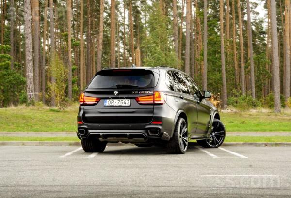 BMW X5 2014 RÄ«ga vietnÄ Melns BMW X5 2014 RÄ«ga, ar dzinÄja tilpumu 3.00 L un nobraukumu 246 tÅ«kst. km par 24290 ā¬, foto 7 vietnÄ AUTOMOTO.COM.LV