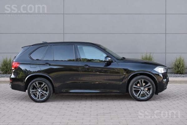 Melns BMW X5 2014 Rīga, ar dzinēja tilpumu 3.00 L un nobraukumu 285 tūkst. km par 19950 €, foto 4 vietnē AUTOMOTO.COM.LV