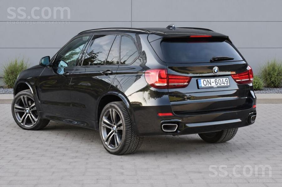 Melns BMW X5 2014 Rīga, ar dzinēja tilpumu 3.00 L un nobraukumu 285 tūkst. km par 19950 €, foto 5 vietnē AUTOMOTO.COM.LV