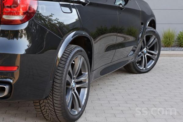 Melns BMW X5 2014 Rīga, ar dzinēja tilpumu 3.00 L un nobraukumu 285 tūkst. km par 19950 €, foto 10 vietnē AUTOMOTO.COM.LV