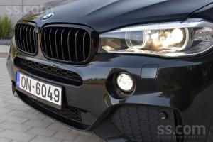 Melns BMW X5 2014 Rīga, ar dzinēja tilpumu 3.00 L un nobraukumu 285 tūkst. km par 19950 €, foto 11 vietnē AUTOMOTO.COM.LV