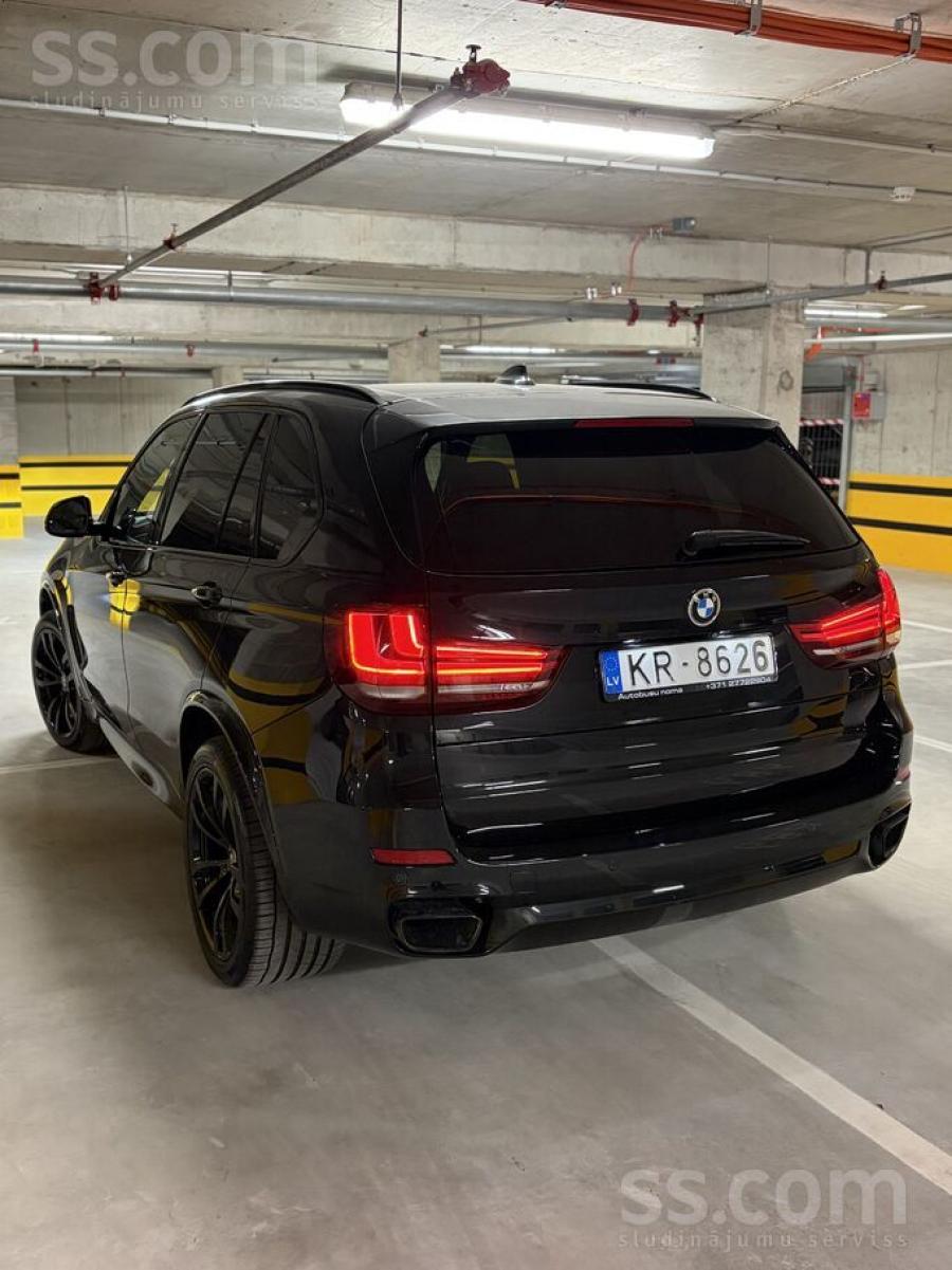 Melns BMW X5 2014 Jūrmala, ar dzinēja tilpumu 3.00 L un nobraukumu 193 tūkst. km par 21900 €, foto 4 vietnē AUTOMOTO.COM.LV