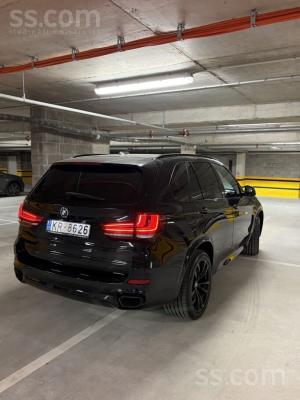 Melns BMW X5 2014 Jūrmala, ar dzinēja tilpumu 3.00 L un nobraukumu 193 tūkst. km par 21900 €, foto 5 vietnē AUTOMOTO.COM.LV