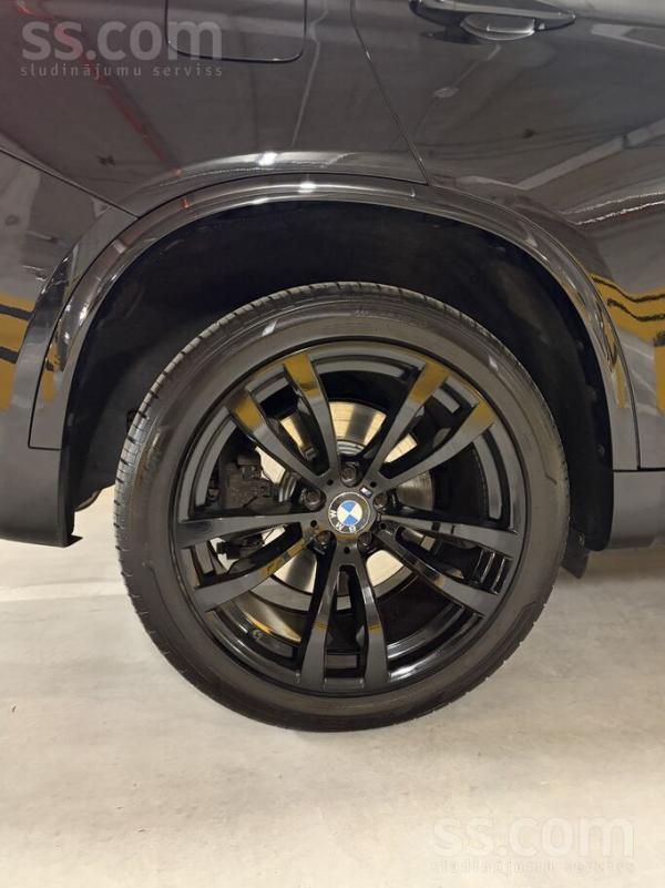 Melns BMW X5 2014 Jūrmala, ar dzinēja tilpumu 3.00 L un nobraukumu 193 tūkst. km par 21900 €, foto 7 vietnē AUTOMOTO.COM.LV