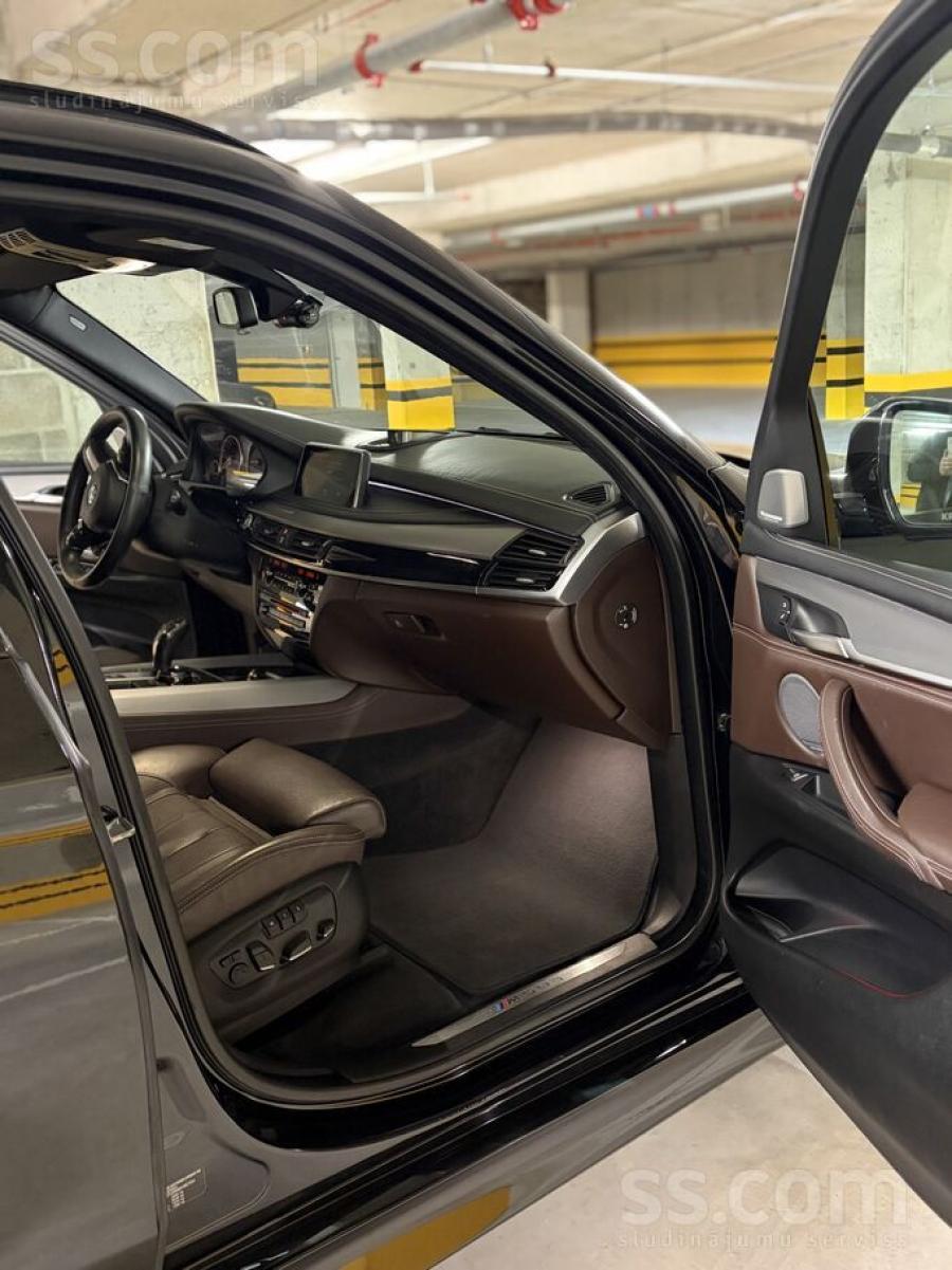 Melns BMW X5 2014 Jūrmala, ar dzinēja tilpumu 3.00 L un nobraukumu 193 tūkst. km par 21900 €, foto 10 vietnē AUTOMOTO.COM.LV