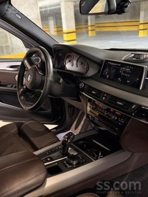 Melns BMW X5 2014 Jūrmala, ar dzinēja tilpumu 3.00 L un nobraukumu 193 tūkst. km par 21900 €, foto 11 vietnē AUTOMOTO.COM.LV