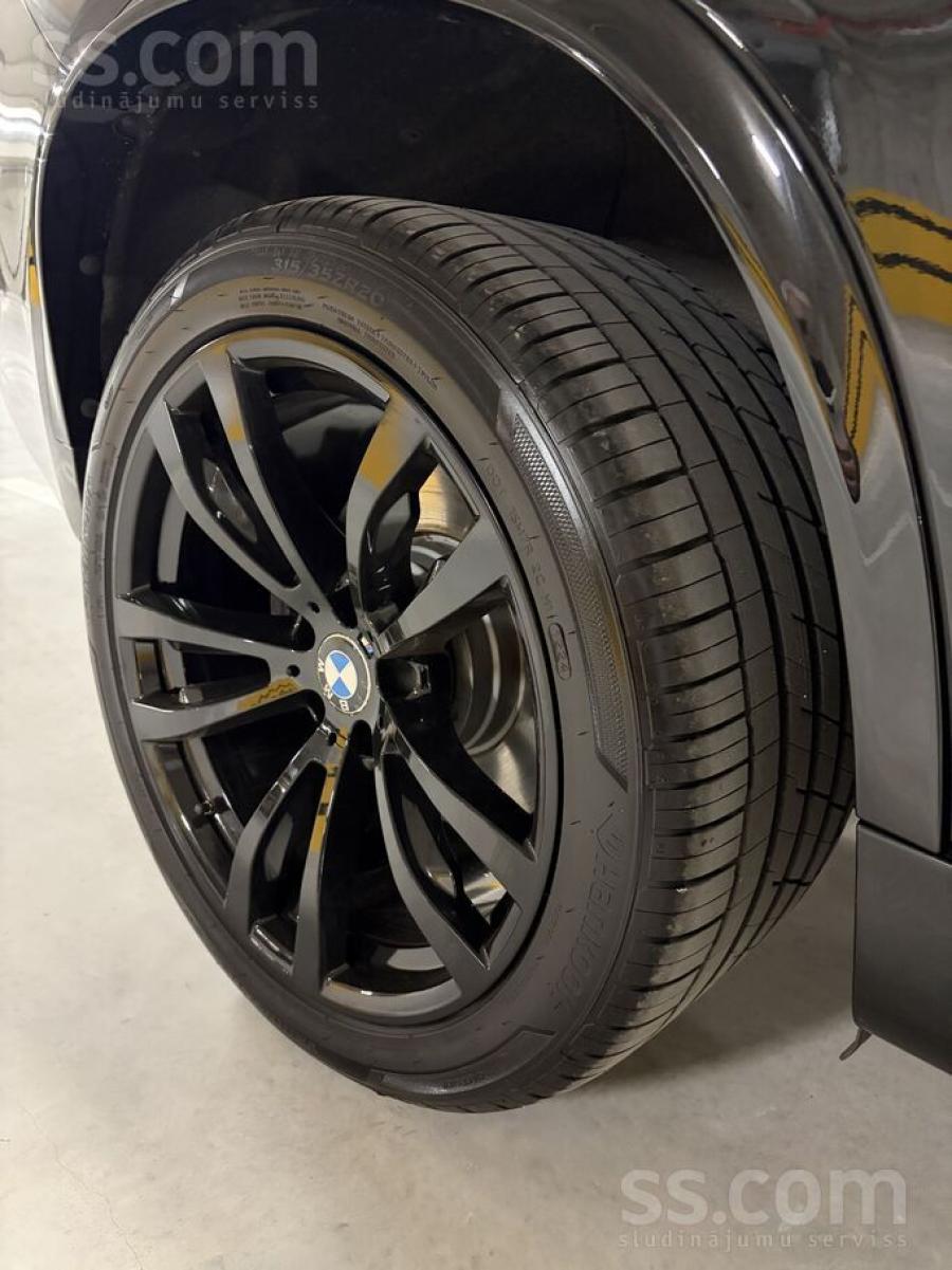 Melns BMW X5 2014 Jūrmala, ar dzinēja tilpumu 3.00 L un nobraukumu 193 tūkst. km par 21900 €, foto 22 vietnē AUTOMOTO.COM.LV