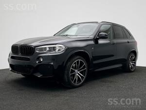 BMW X5 2014 in Riga on AUTOMOTO.COM.LV Black BMW X5 2014 in Riga, with an engine capacity of 3.00 L and mileage of 296 thousand km for 21900 €, photo 1 on AUTOMOTO.COM.LV