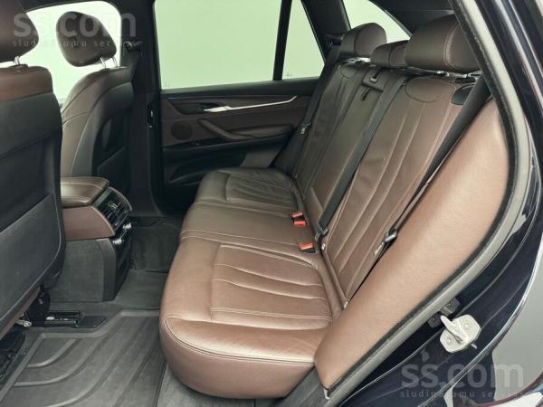 Melns BMW X5 2014 Rīga, ar dzinēja tilpumu 3.00 L un nobraukumu 296 tūkst. km par 21900 €, foto 10 vietnē AUTOMOTO.COM.LV