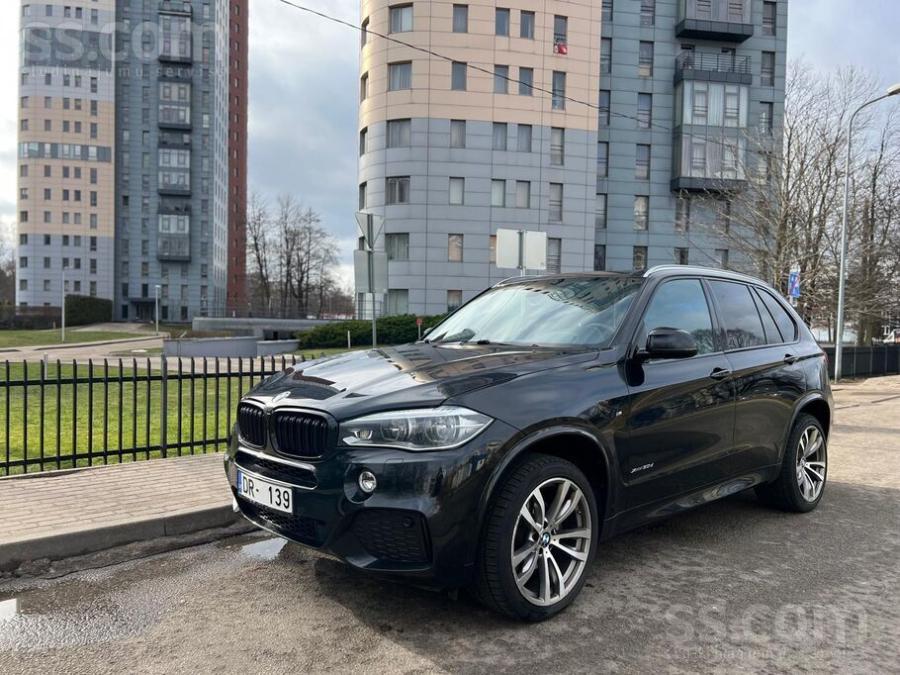 Melns BMW X5 2015 Rīga, ar dzinēja tilpumu 3.00 L un nobraukumu 215 tūkst. km par 26000 €, foto 1 vietnē AUTOMOTO.COM.LV
