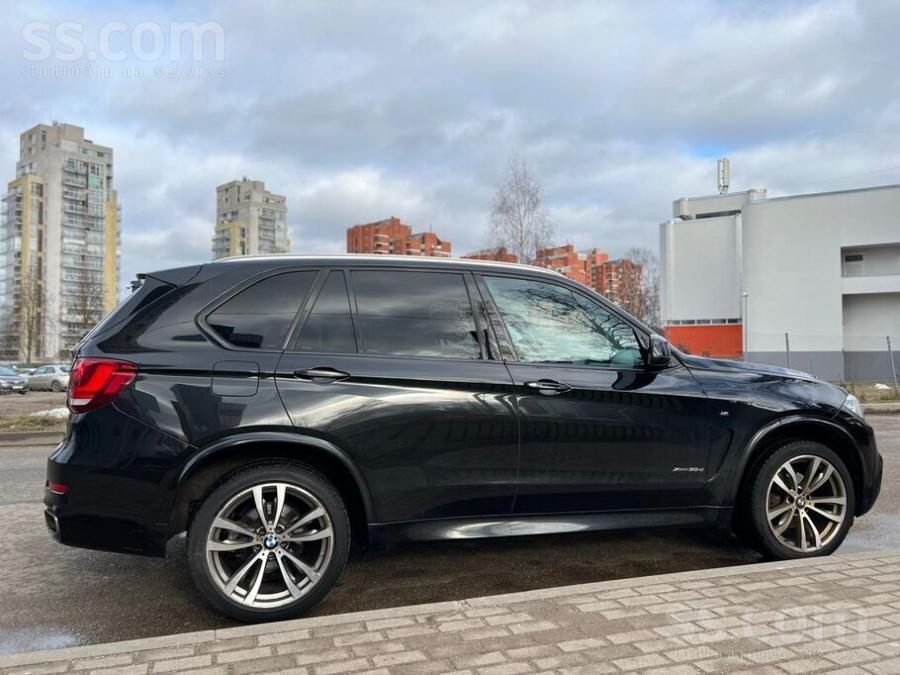 Melns BMW X5 2015 Rīga, ar dzinēja tilpumu 3.00 L un nobraukumu 215 tūkst. km par 26000 €, foto 4 vietnē AUTOMOTO.COM.LV