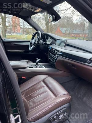 Melns BMW X5 2015 Rīga, ar dzinēja tilpumu 3.00 L un nobraukumu 215 tūkst. km par 26000 €, foto 10 vietnē AUTOMOTO.COM.LV