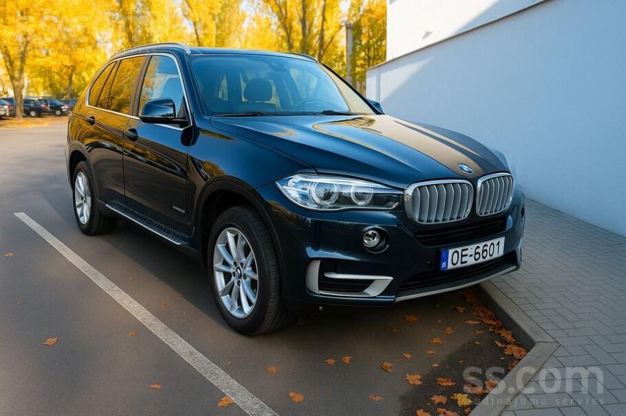 Black BMW X5 2015 in Riga, with an engine capacity of 2.00 L and mileage of 0 thousand km for 18499 €, photo 6 on AUTOMOTO.COM.LV