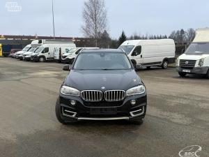 Melns BMW X5 2015 Avižieniai, ar dzinēja tilpumu 4.40 L un nobraukumu 271 tūkst. km par 15900 €, foto 2 vietnē AUTOMOTO.COM.LV