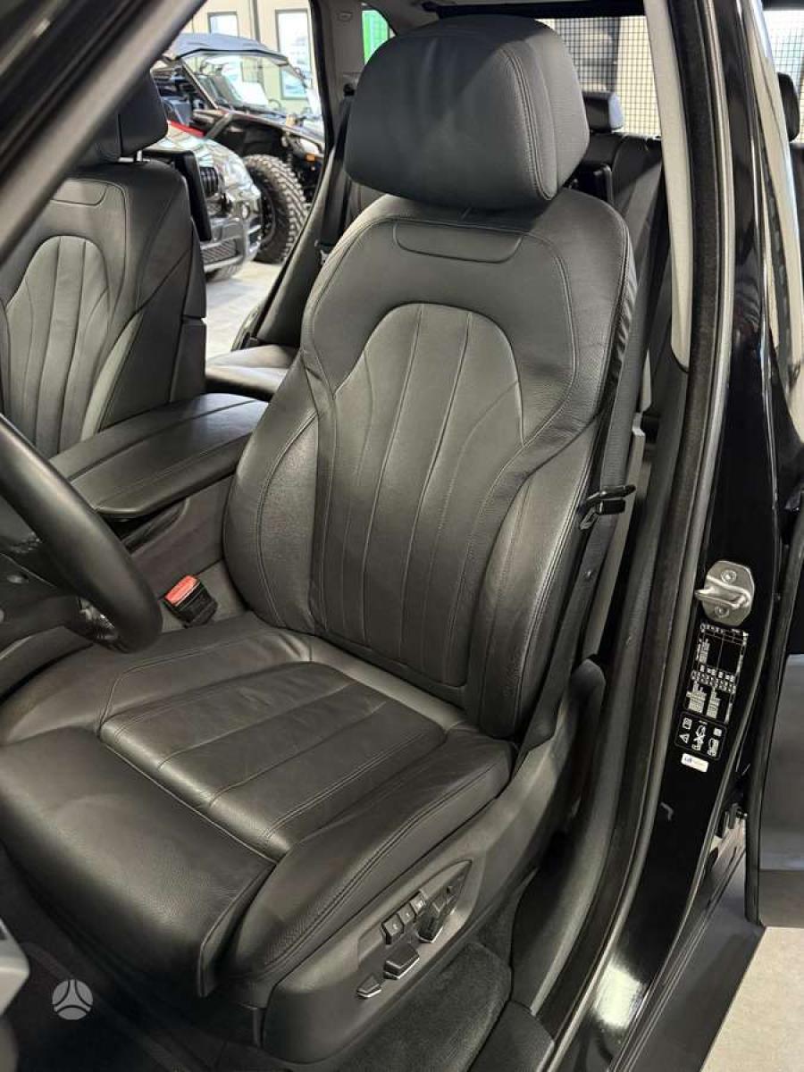 Melns BMW X5 2015 Marijampole, ar dzinēja tilpumu 2.99 L un nobraukumu 296 tūkst. km par 18700 €, foto 18 vietnē AUTOMOTO.COM.LV