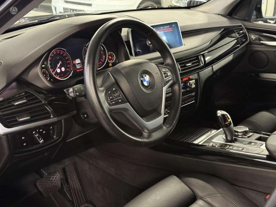 Melns BMW X5 2015 Marijampole, ar dzinēja tilpumu 2.99 L un nobraukumu 296 tūkst. km par 18700 €, foto 22 vietnē AUTOMOTO.COM.LV
