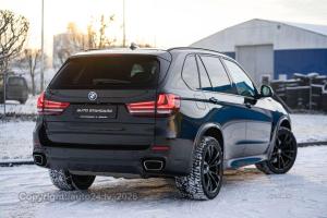 Black BMW X5 2015 in Tartu, with an engine capacity of 3.00 L and mileage of 163 thousand km for 27400 €, photo 11 on AUTOMOTO.COM.LV