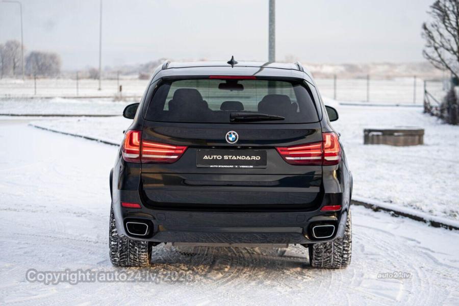 Black BMW X5 2015 in Tartu, with an engine capacity of 3.00 L and mileage of 163 thousand km for 27400 €, photo 12 on AUTOMOTO.COM.LV