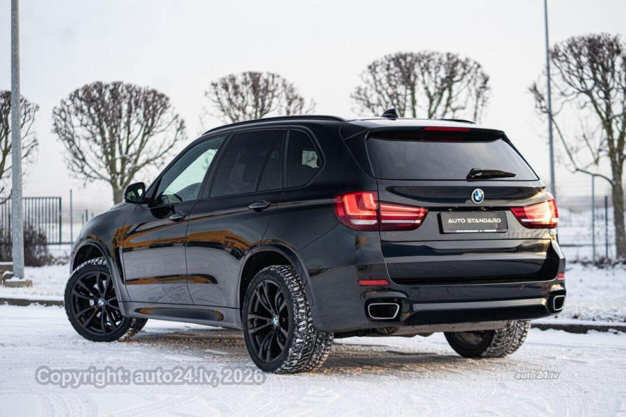 Black BMW X5 2015 in Tartu, with an engine capacity of 3.00 L and mileage of 163 thousand km for 27400 €, photo 13 on AUTOMOTO.COM.LV